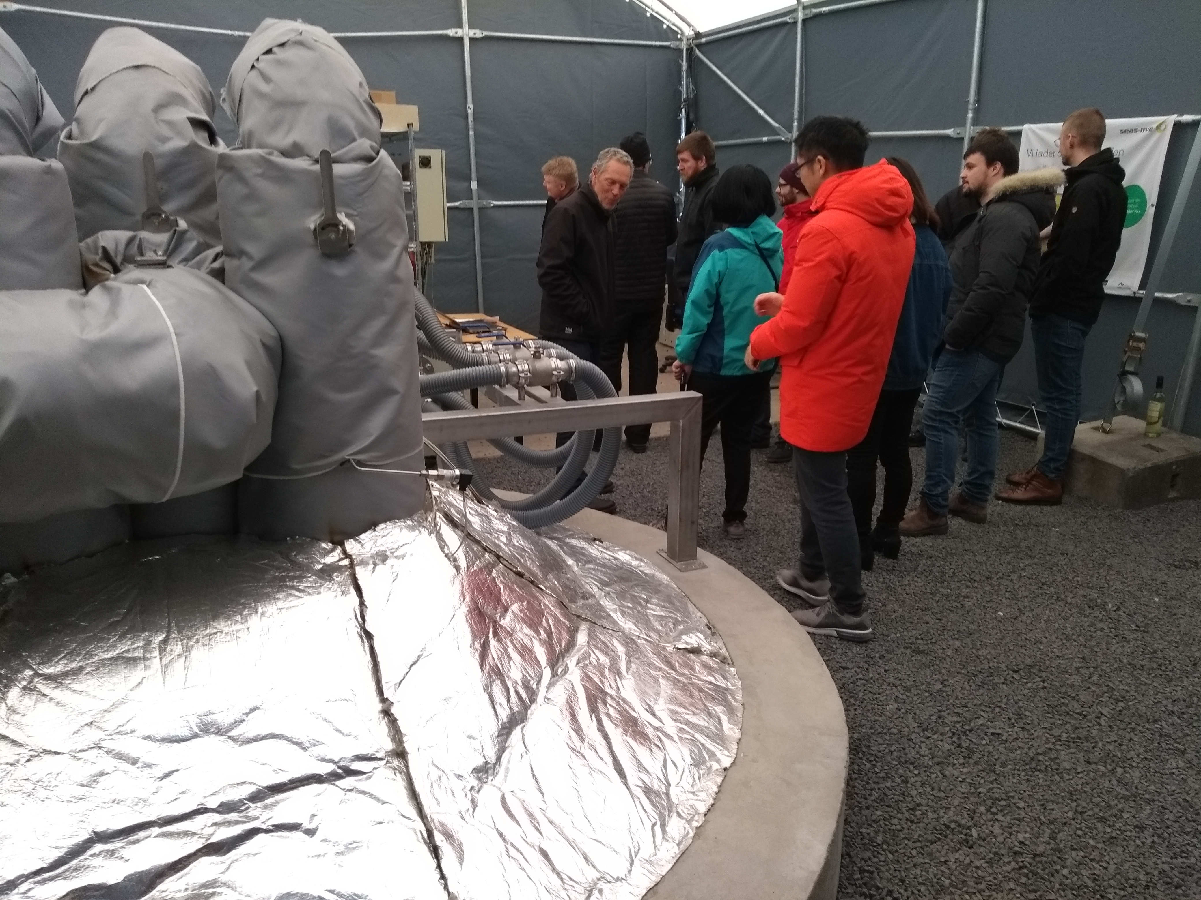 Using rocks to store energy